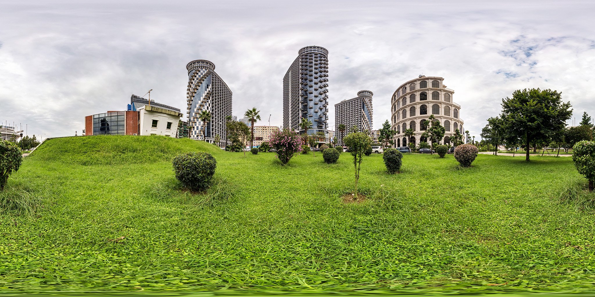 City lawn on a cloudy day | FREE Cityscapes HDRis | BlenderKit